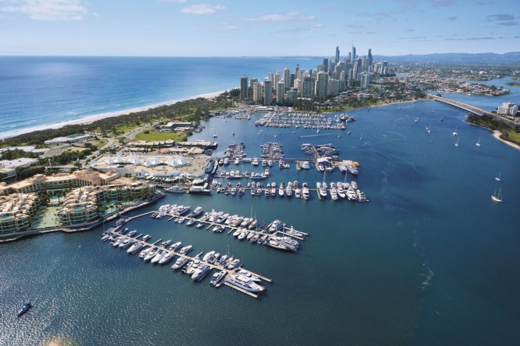Mariners Cove Marina Main Beach Car Park - PriPark